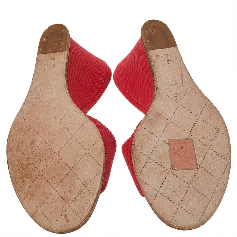 Chanel Red Canvas CC Wedge Slide Sandals Size 38.5 For Sale at 1stDibs
