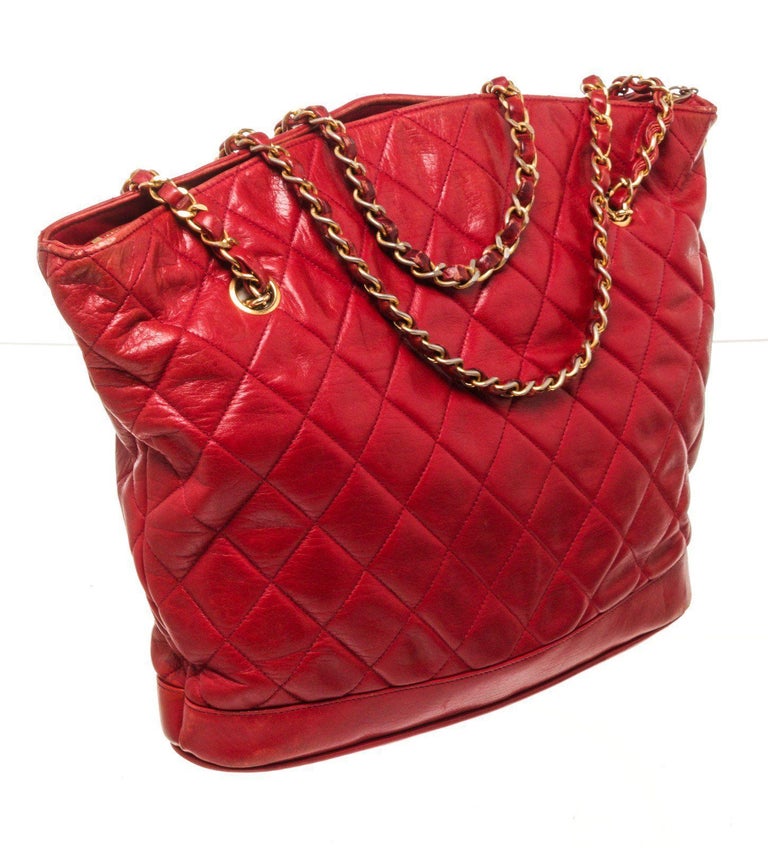 Chanel Red Leather Quilted Chain Shoulder Bag For Sale at 1stDibs