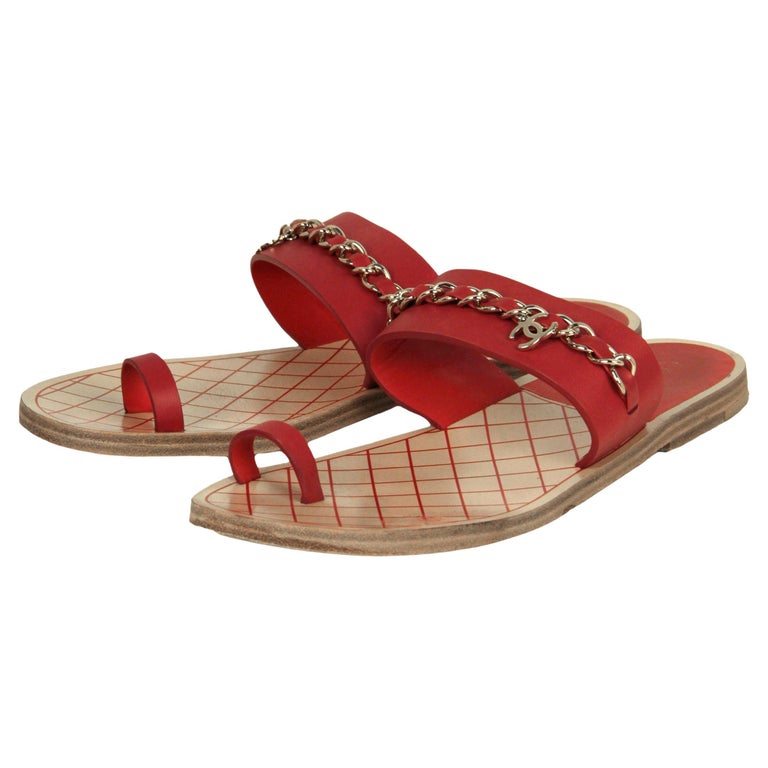 Chanel Red Leather Toe Ring CC Chain Sandals sz 39.5C For Sale at 1stDibs