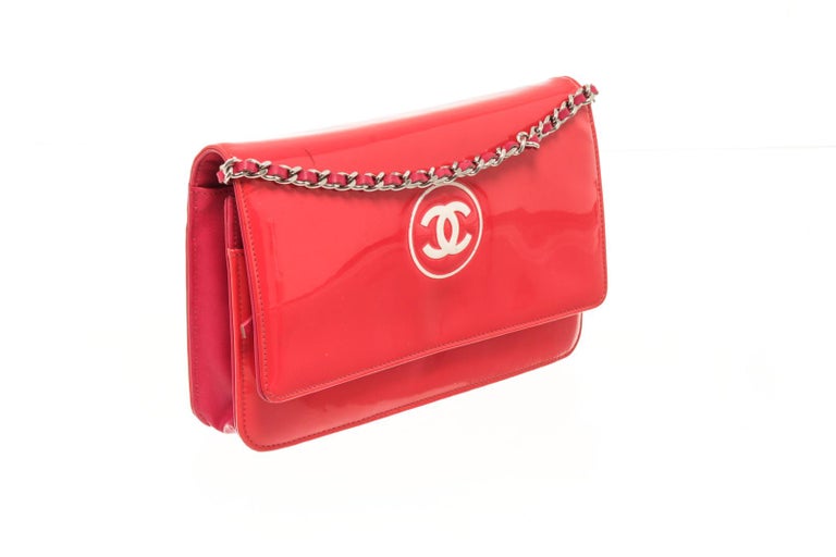 Chanel Red Patent Leather Woc Shoulder Bag For Sale at 1stDibs