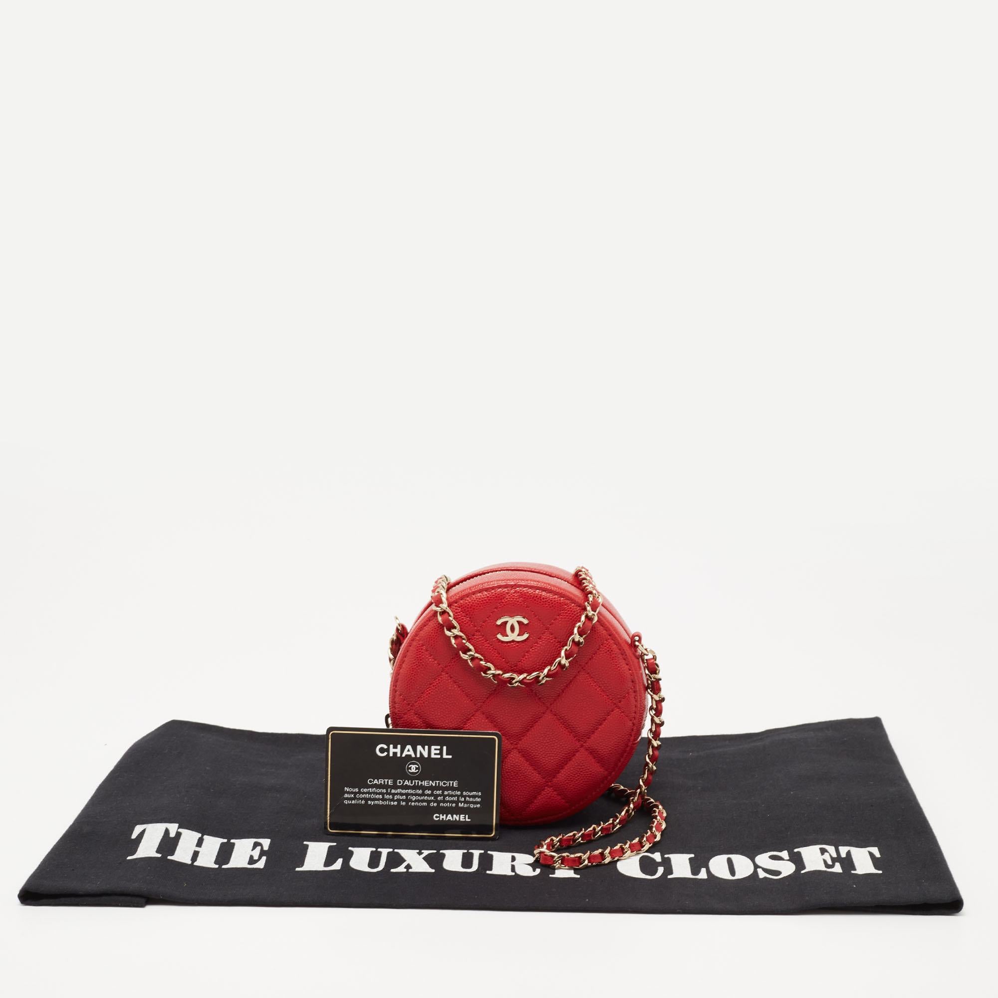 Chanel Red Quilted Caviar Leather Round Crossbody Bag at 1stDibs | red ...