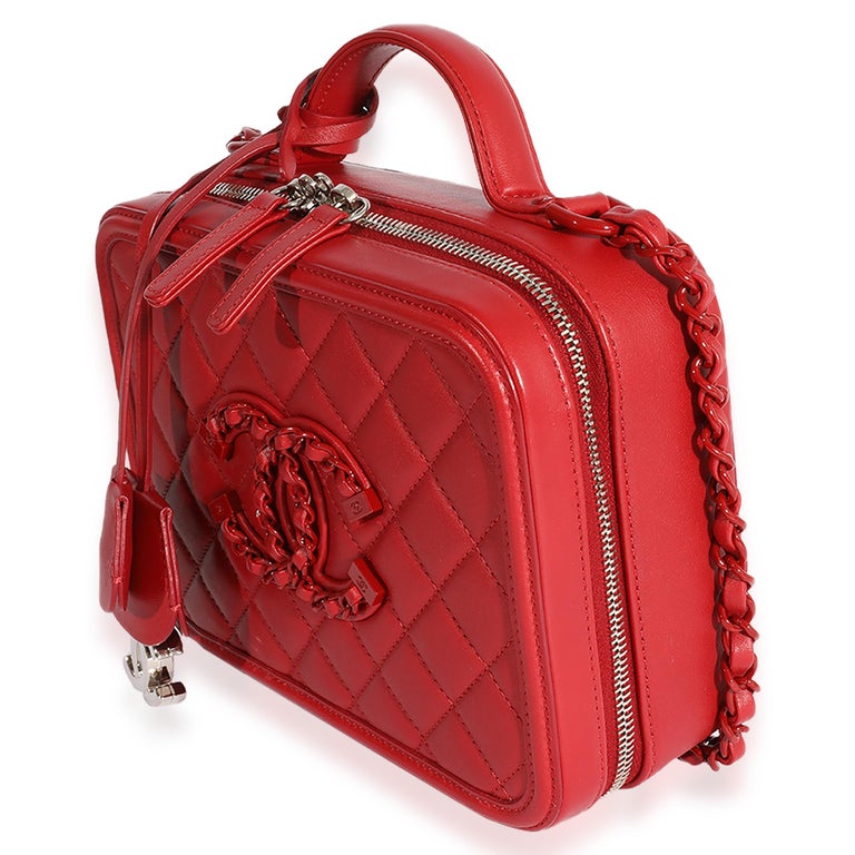 Chanel Red Quilted Lambskin Medium Filigree Vanity Case For Sale at 1stDibs