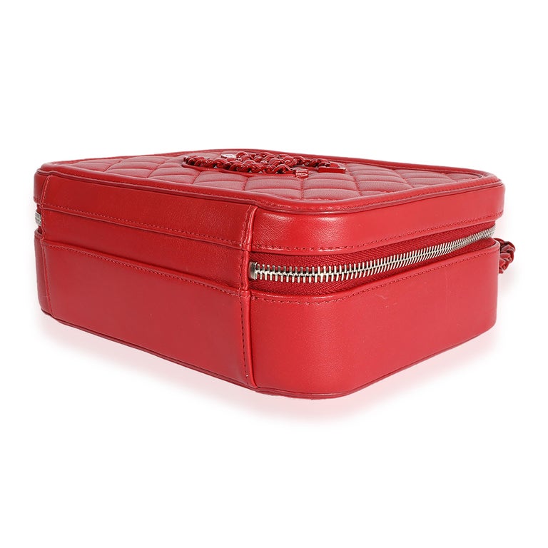 Chanel Red Quilted Lambskin Medium Filigree Vanity Case For Sale at 1stDibs