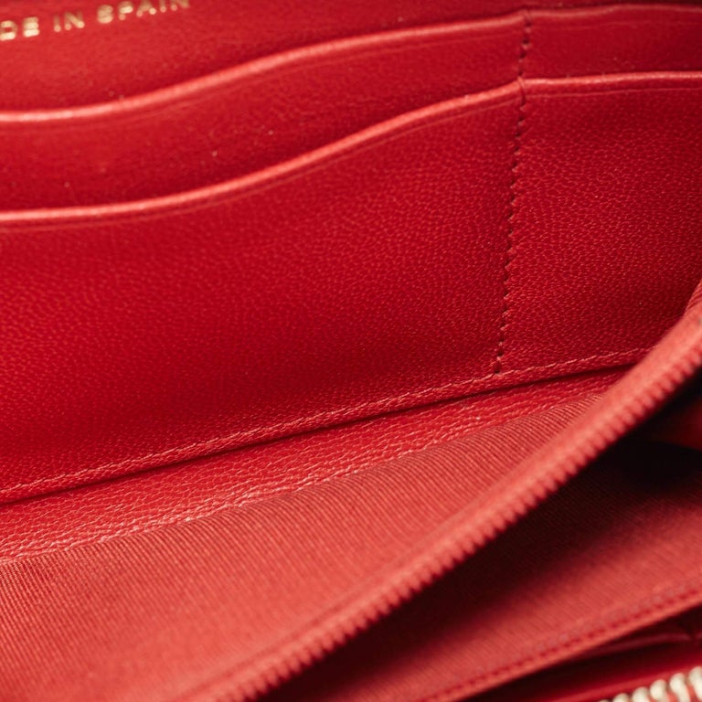 Chanel Red Quilted Leather 19 Zipped Wallet For Sale at 1stDibs