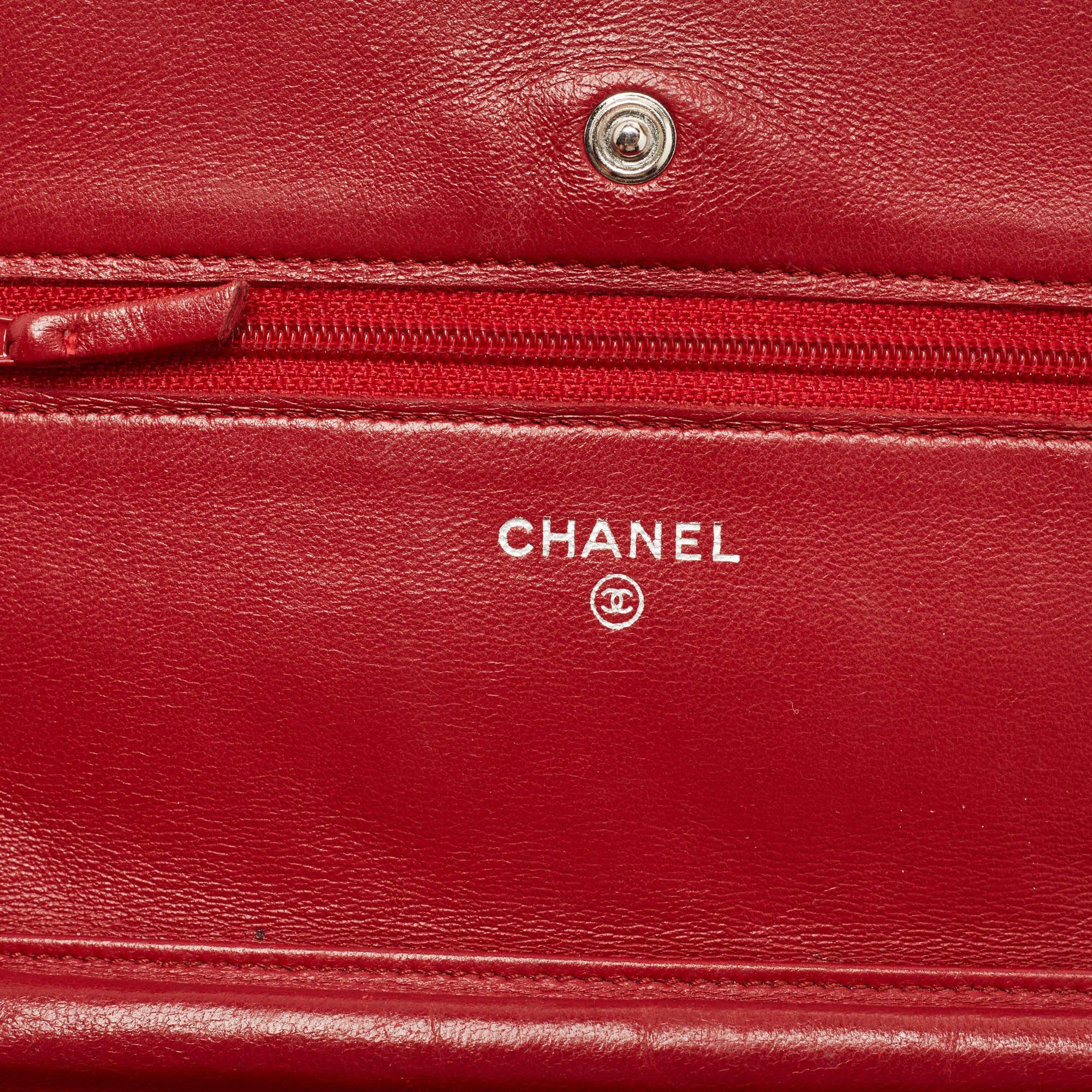Chanel Red Quilted Leather Classic Wallet on Chain For Sale at 1stDibs