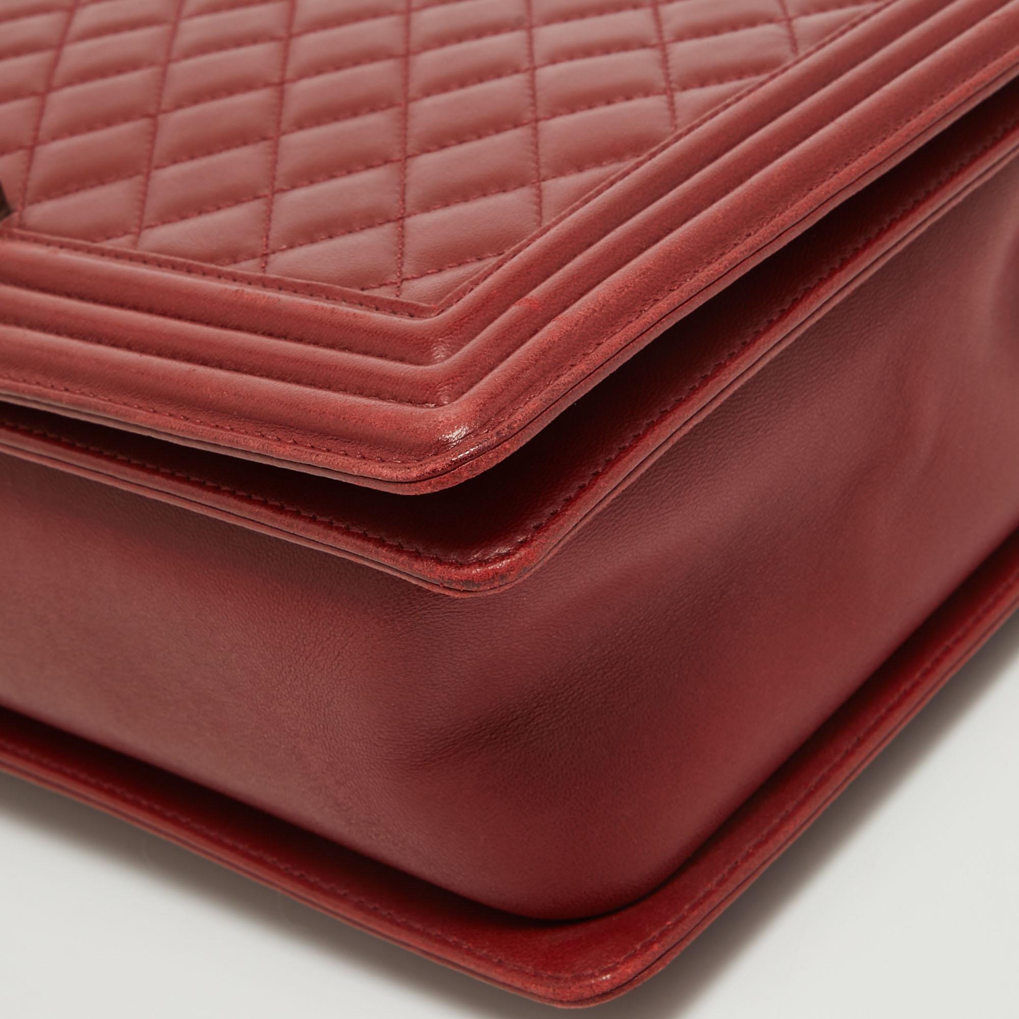 Chanel Red Quilted Leather Large Boy Flap Bag For Sale at 1stDibs