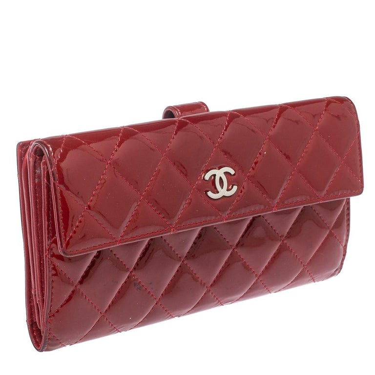 Chanel Red Quilted Patent Leather CC Brilliant Wallet at 1stDibs