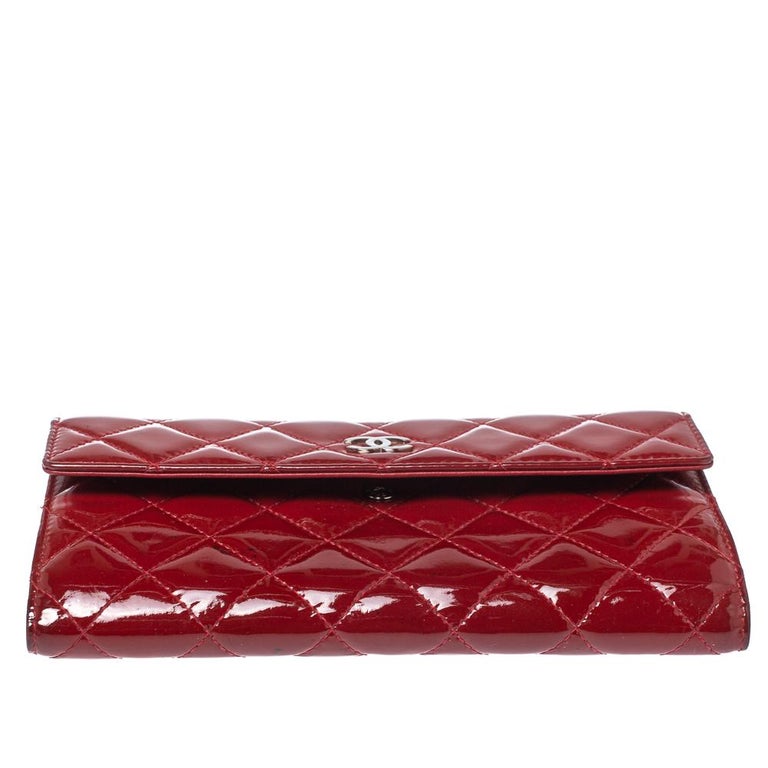 Chanel Red Quilted Patent Leather CC Brilliant Wallet at 1stDibs
