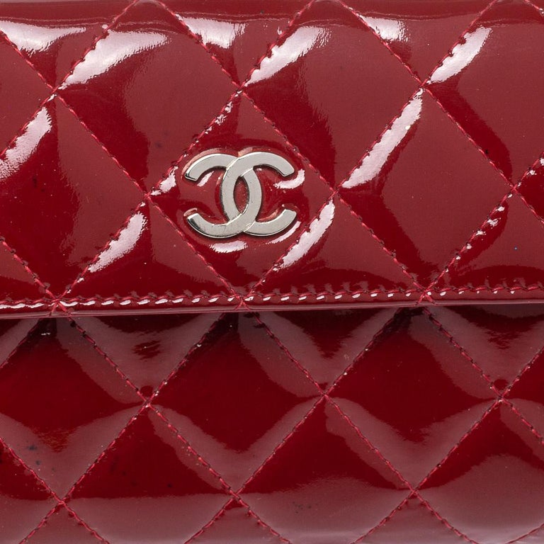 Chanel Red Quilted Patent Leather CC Brilliant Wallet at 1stDibs
