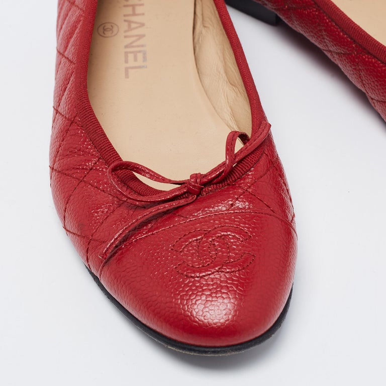 Chanel Red Quilted Textured Leather CC Cap Toe Bow Ballet Flats Size 38 ...