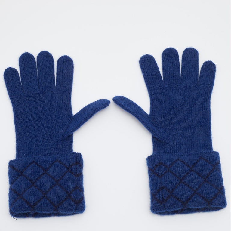 Chanel Royal Blue CC Applique Cashmere Blend Gloves For Sale at 1stDibs