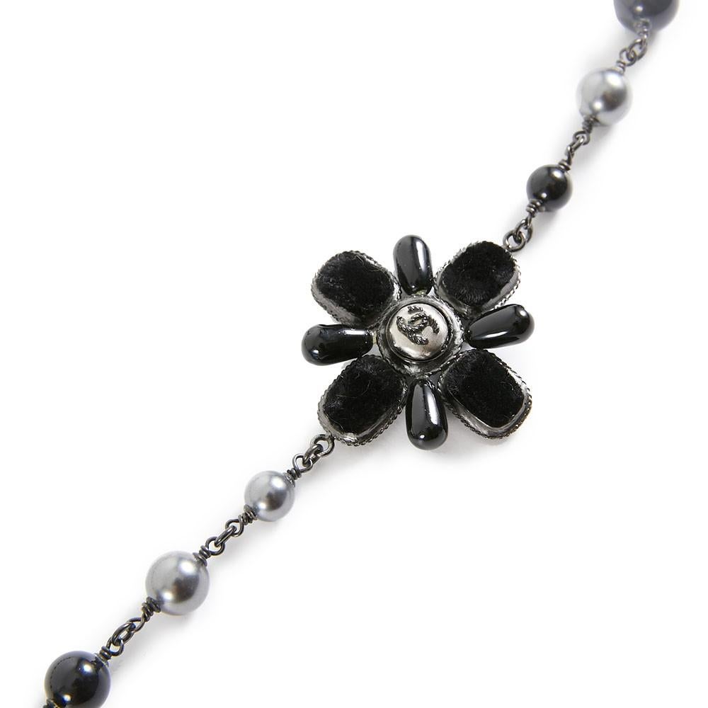 Chanel Sautoir Molten Glass Pearl CC Charm at 1stDibs | molten charm ...