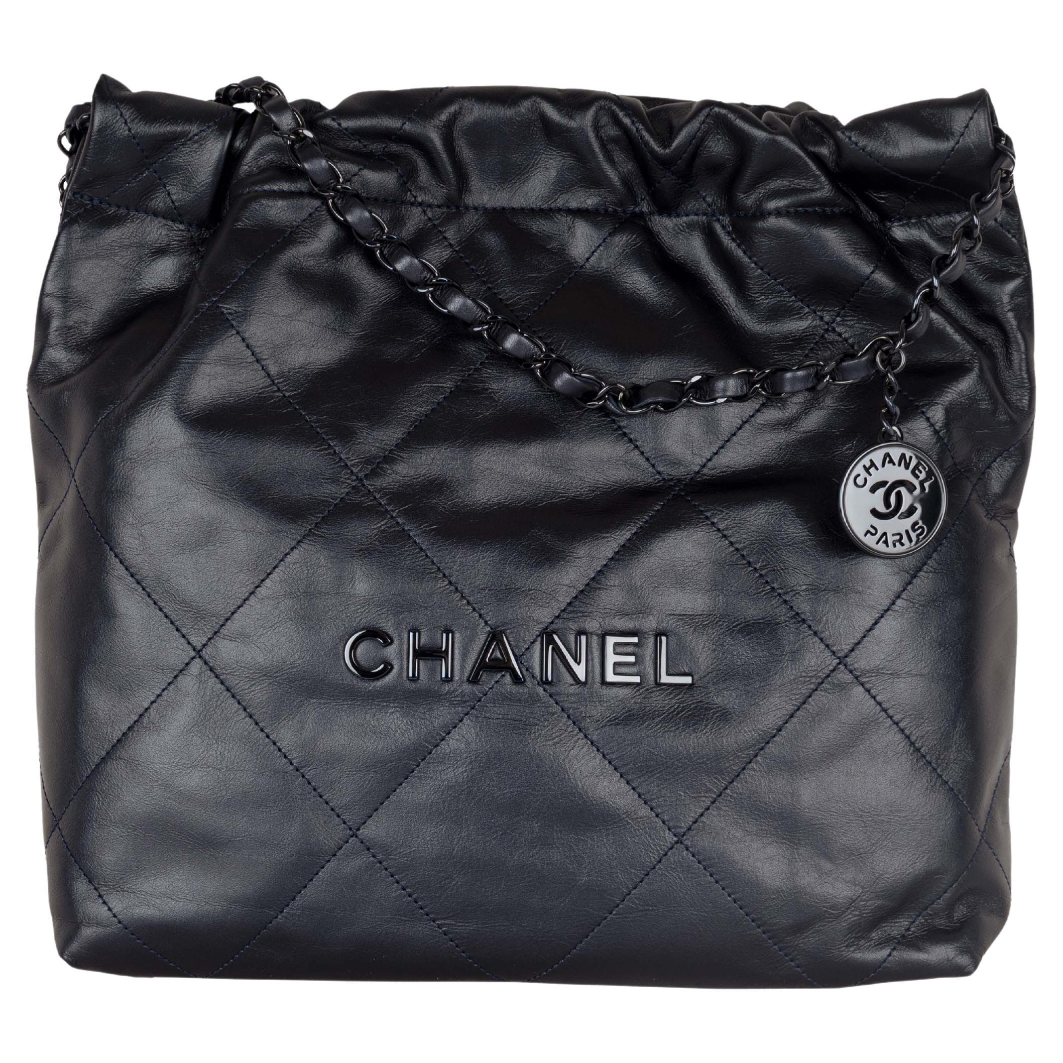 Chanel Shiny Calfskin Quilted Small Chanel 22 Ruthenium - '20s For Sale ...