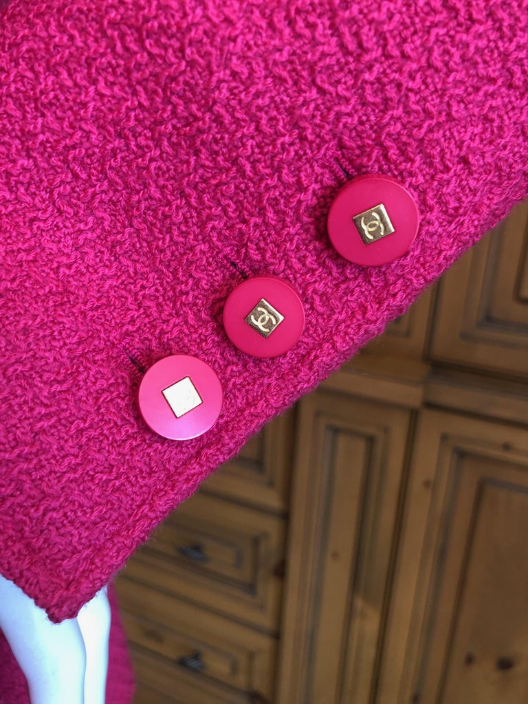 Chanel Shocking Pink Boucle Double Breasted Vintage Jacket For Sale at ...