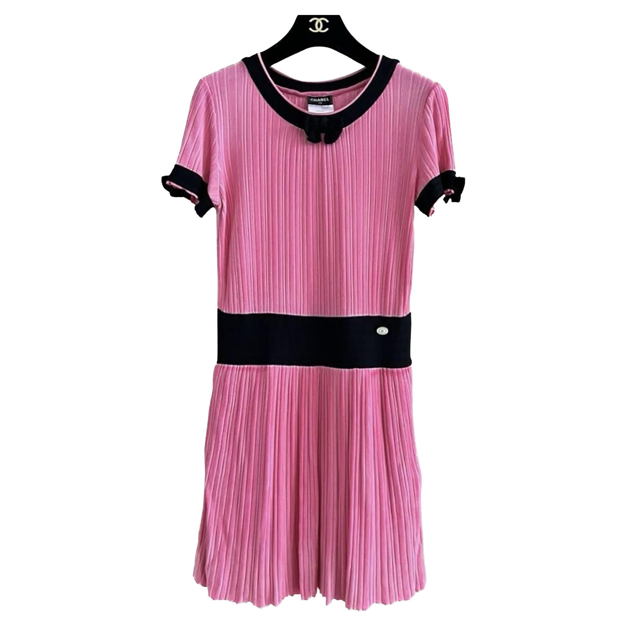 Chanel Signature Bow Detail Pink Pleated Dress at 1stDibs