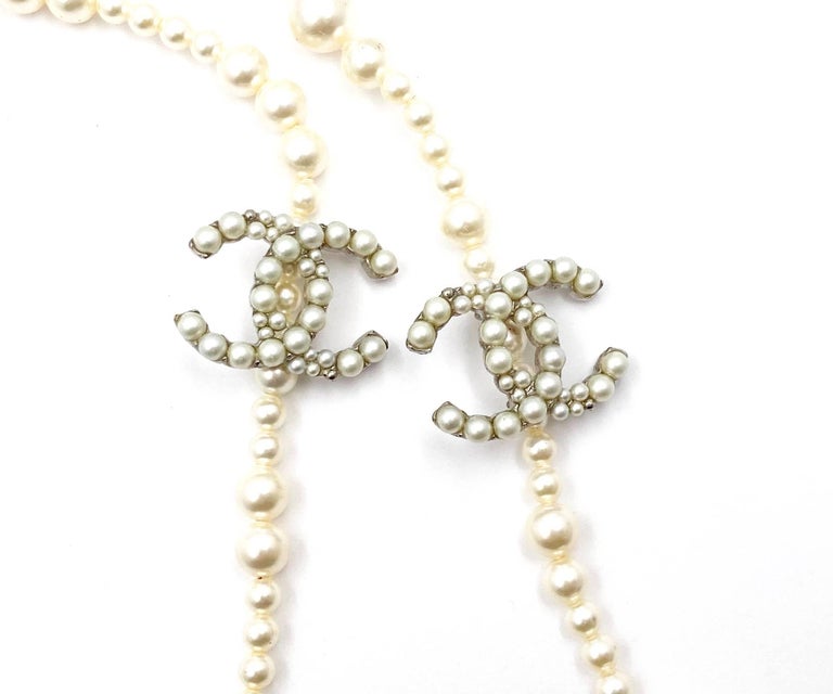 Chanel Silver CC Bubble Pearl Pearl Necklace For Sale at 1stDibs