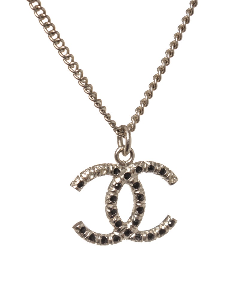 Chanel Silver CC Logo Rhinestone Necklace For Sale at 1stDibs