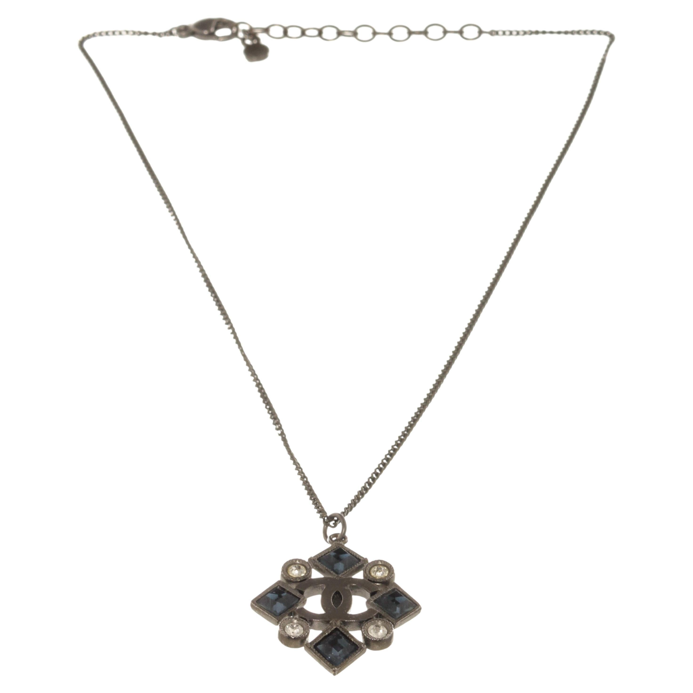 Chanel Iridescent CC Gem Necklace For Sale at 1stDibs