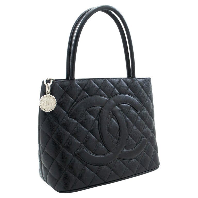 CHANEL Silver Medallion Caviar Handbag Grand Shopping Tote For Sale at ...