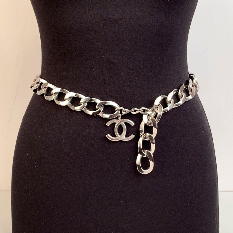 Chanel Silver Metal Chunky Chain Necklace with CC Logo For Sale at 1stDibs