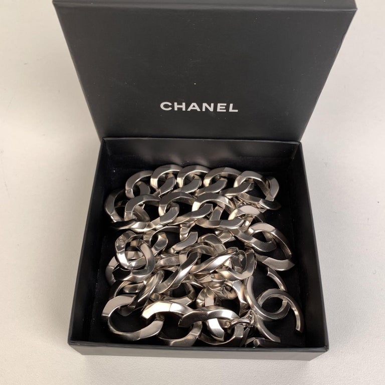Chanel Silver Metal Chunky Chain Necklace with CC Logo For Sale at 1stDibs