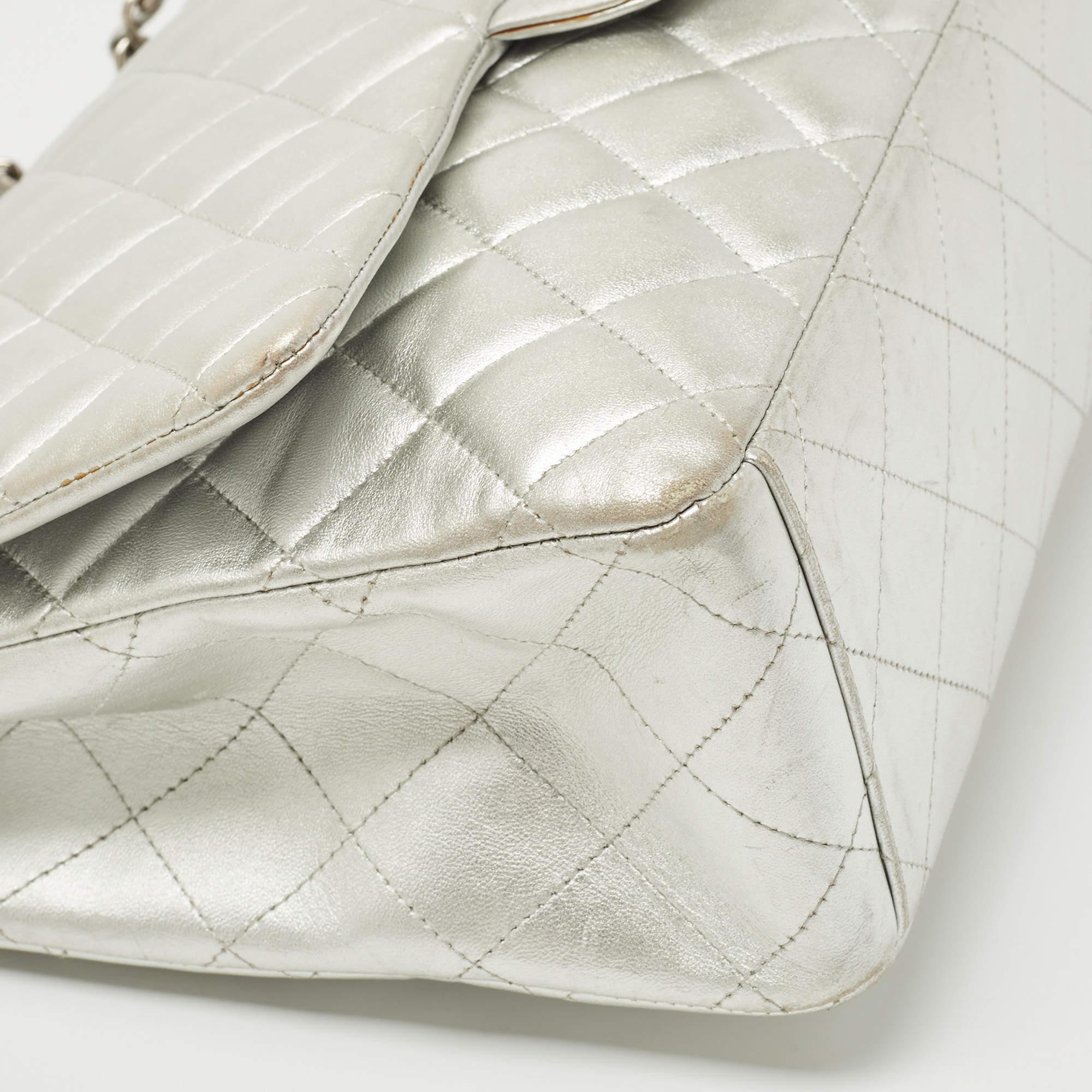 Chanel Silver Quilted Leather Maxi Classic Single Flap Bag For Sale at ...