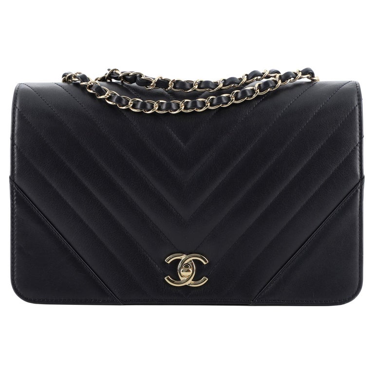 Chanel Statement Flap Bag Chevron Calfskin Medium For Sale at 1stDibs