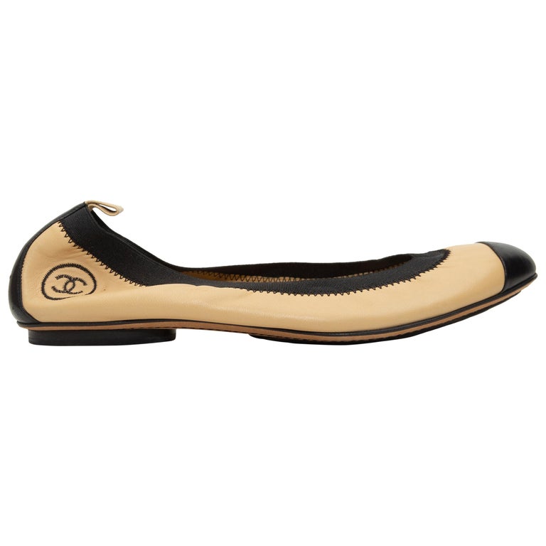 Chanel Tan and Black Cap-Toe Ballet Flats For Sale at 1stDibs
