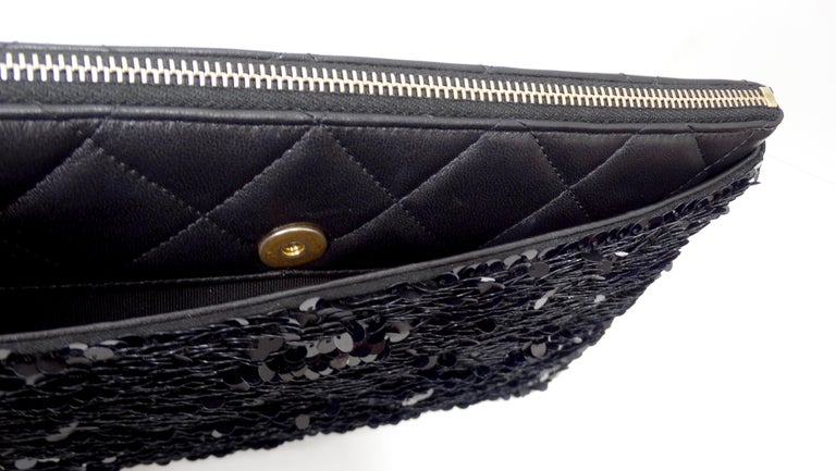 Chanel Textured Sequin and Quilted Leather Clutch For Sale at 1stDibs