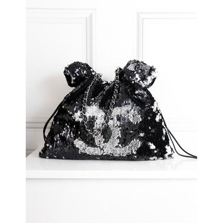 Chanel Timeless Metallic Sequin Drawstring Cc Reversible Large Rare ...