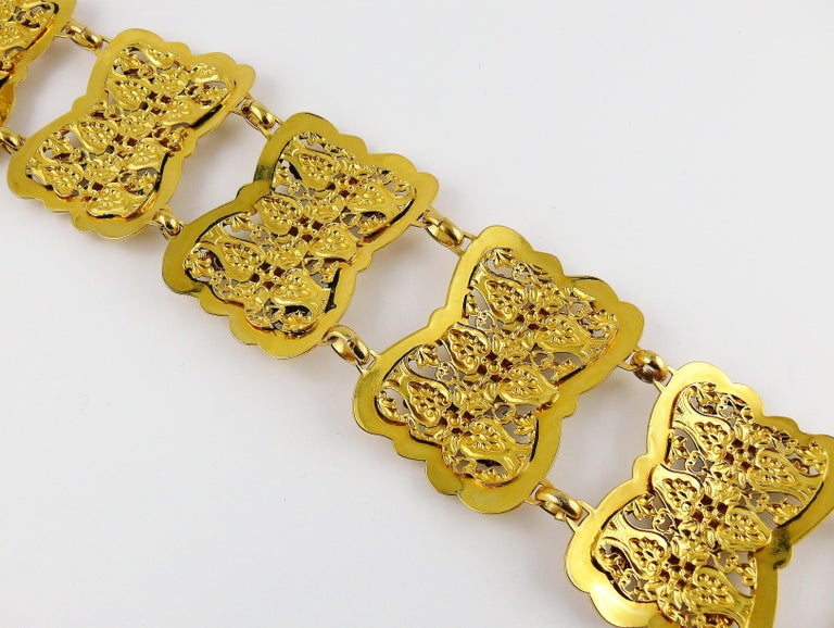 Chanel Vintage 1988 Gold Toned Filigree Camelia Belt For Sale at ...