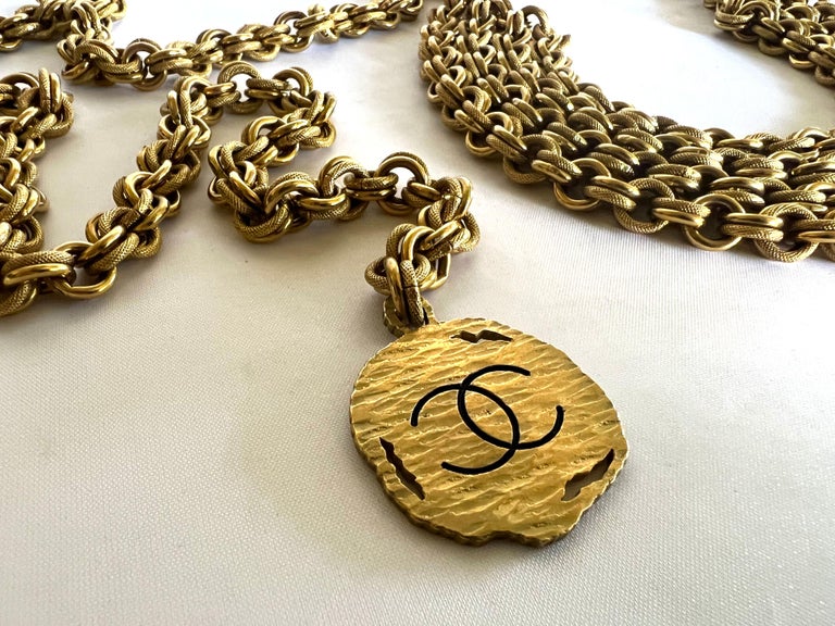 Chanel Vintage 1990's Double CC Logo Gilt Chain Belt For Sale at 1stDibs