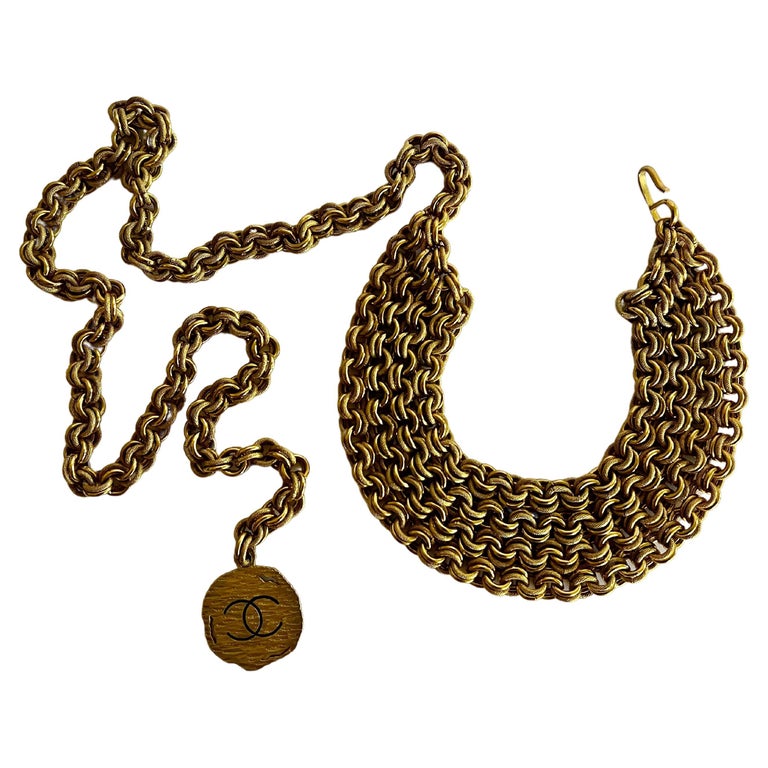 Chanel Vintage 1990's Double CC Logo Gilt Chain Belt For Sale at 1stDibs