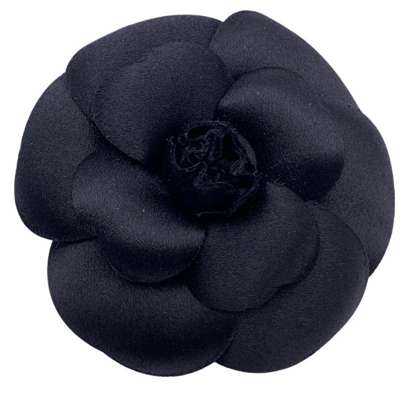 Chanel Vintage Schwarze Satin-Blume Camelia Kamelie Brosche ...