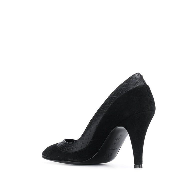 Chanel Vintage black suede 2000s décolleté For Sale at 1stDibs