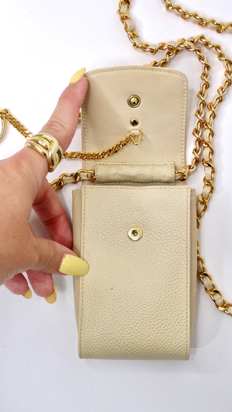 Chanel Vintage Cream Caviar Leather Chain Pouch For Sale at 1stDibs