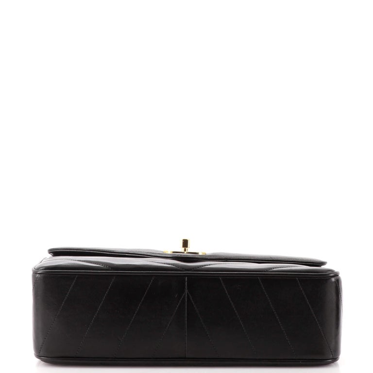Chanel Vintage Envelope Flap Bag Chevron Lambskin Medium For Sale at ...