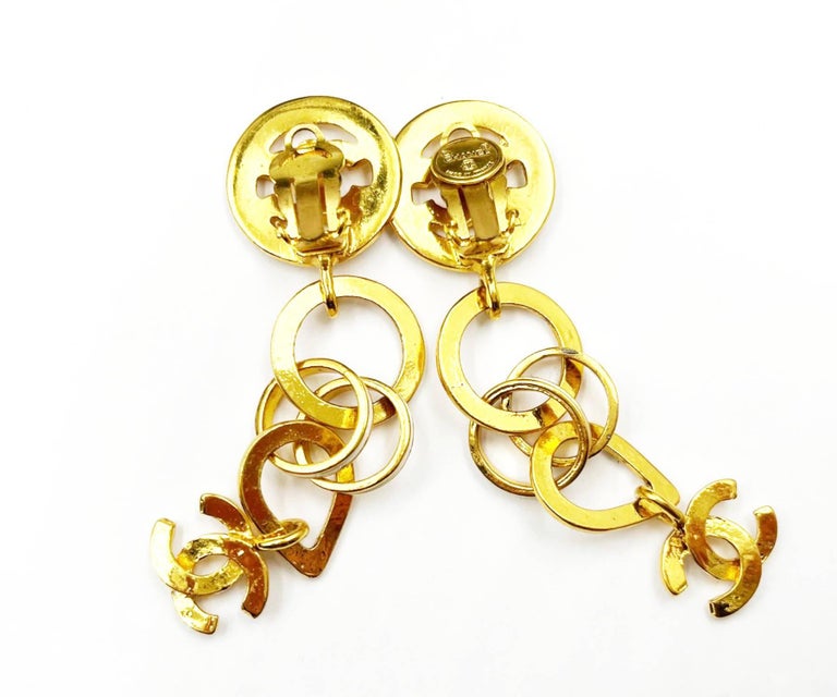 Chanel Vintage Gold Plated CC White Enamel Chain Long Clip on Earrings ...