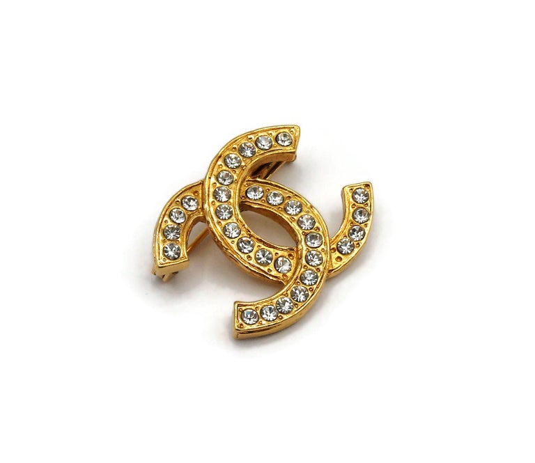 CHANEL Vintage Gold Tone Jewelled CC Brooch For Sale at 1stDibs