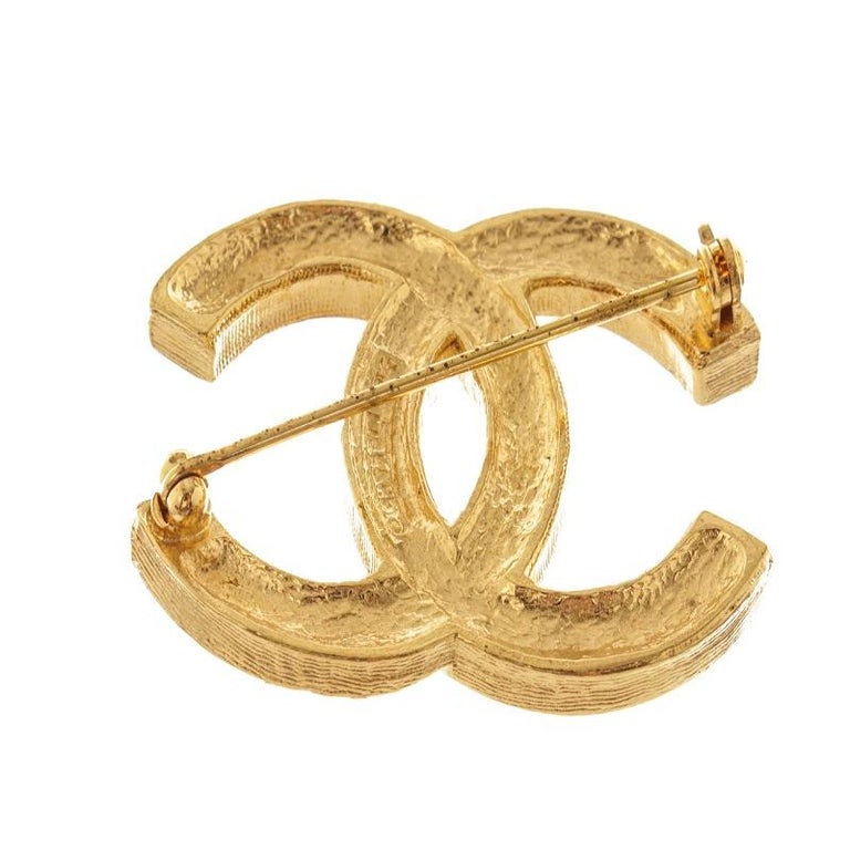 Chanel Vintage Gold-tone Metal CC Rhinestone Brooch For Sale at 1stDibs