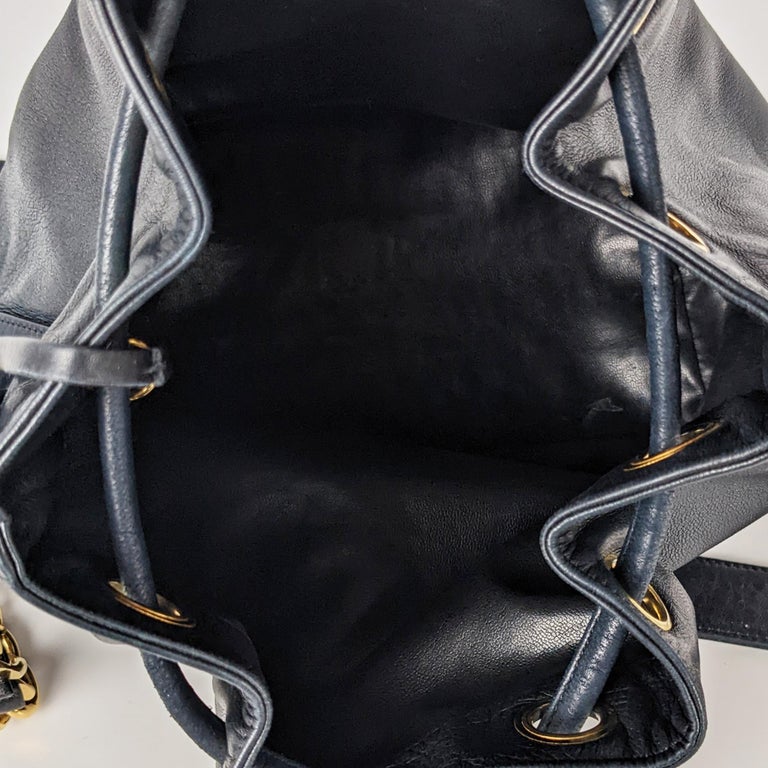 Chanel Vintage Lambskin Navy Bucket Bag For Sale at 1stDibs