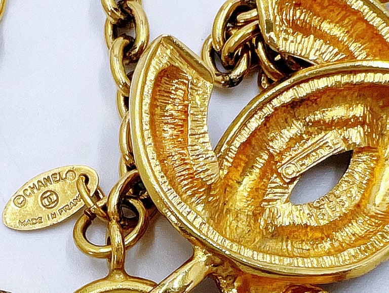 Chanel Vintage Large quilted 80s Necklace 65773 For Sale at 1stDibs