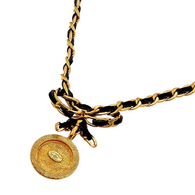 Chanel Vintage Medallion Bow Pendant Necklace at 1stDibs