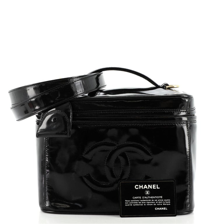 Chanel Vintage Timeless Vanity Case Patent Small For Sale at 1stDibs