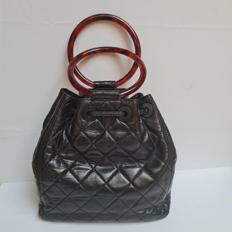 Chanel Vintage Tortoise Shell Handle Bucket Bag For Sale at 1stDibs