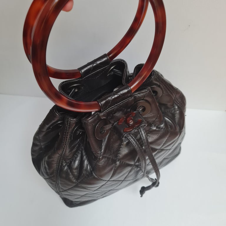 Chanel Vintage Tortoise Shell Handle Bucket Bag For Sale at 1stDibs