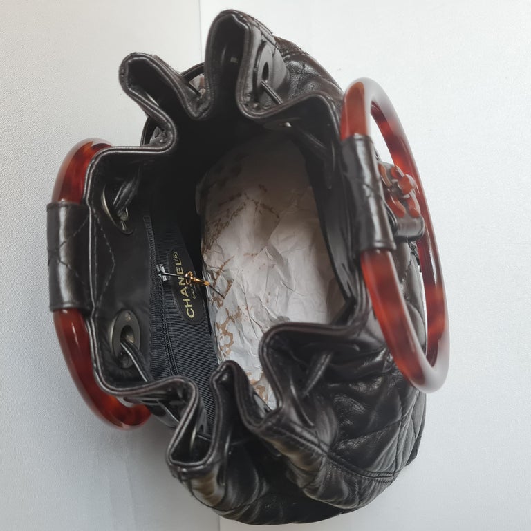 Chanel Vintage Tortoise Shell Handle Bucket Bag For Sale at 1stDibs