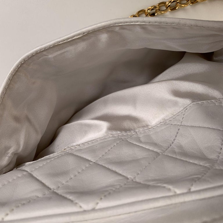 Chanel Vintage White Quilted Leather CC Stitch Camera Bag For Sale at ...