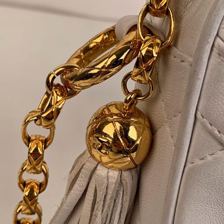 Chanel Vintage White Quilted Leather CC Stitch Camera Bag For Sale at ...
