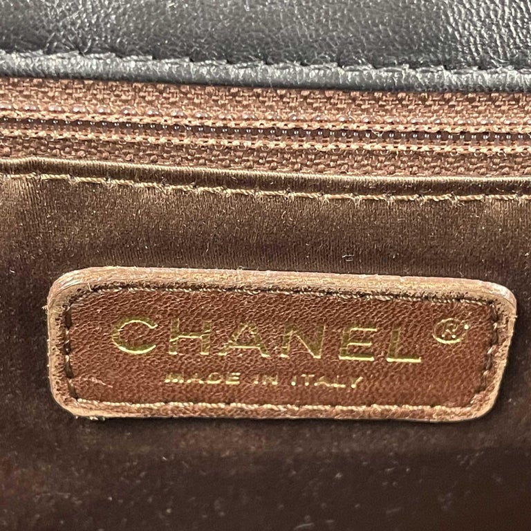 CHANEL Wave Quilted Black Calfskin Leather Maxi Flap Gold-tone Shoulder ...
